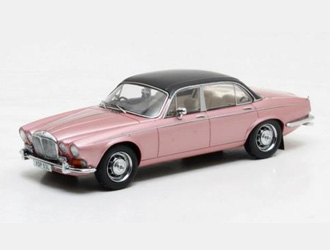 Daimler Double Six VP S1 (1973) Resin Model Car - Dealley