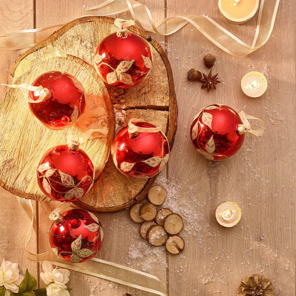 Kaemingk - Country Christmas Set of 6 Glass Red Leaf Baubles - Dealley