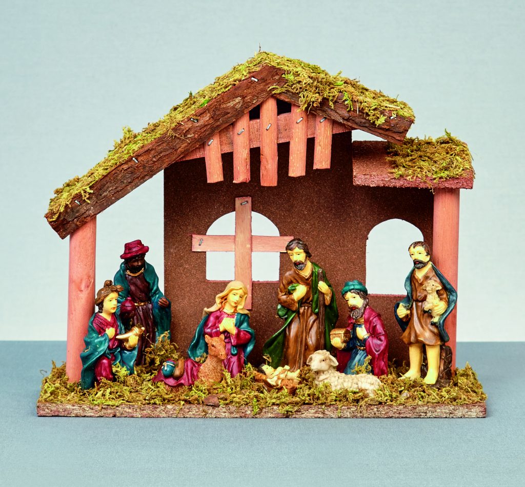 Premier Christmas 10 Piece Nativity Barn - Dealley